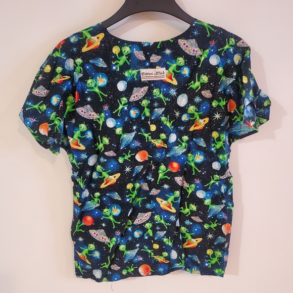 cotton club | Tops | Vintage Retro Alien Ufo Space Scrub Top Cotton ...